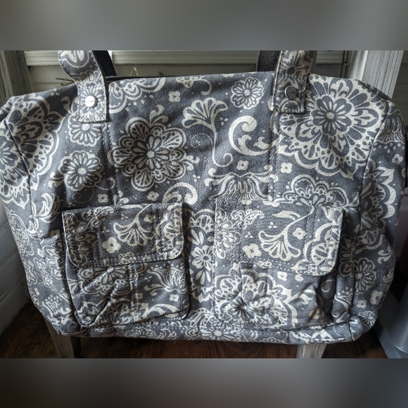 thirty-one | Bags | Diaper Bag Thirtyone Grey And White Floral Well ...